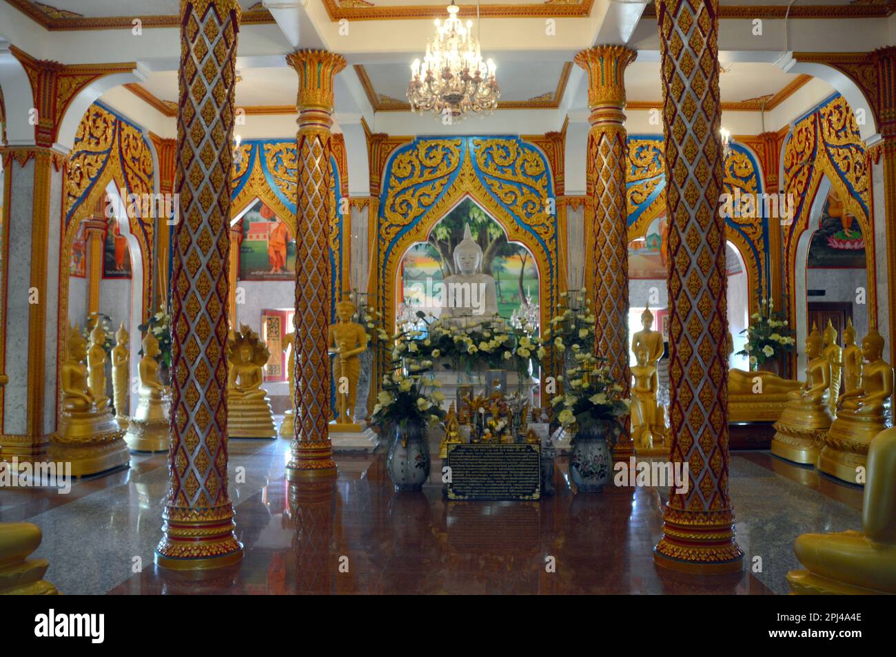 Thailand, Insel Phuket: Wat Chaiyathararam (Wat Chalong), gewidmet zwei ...