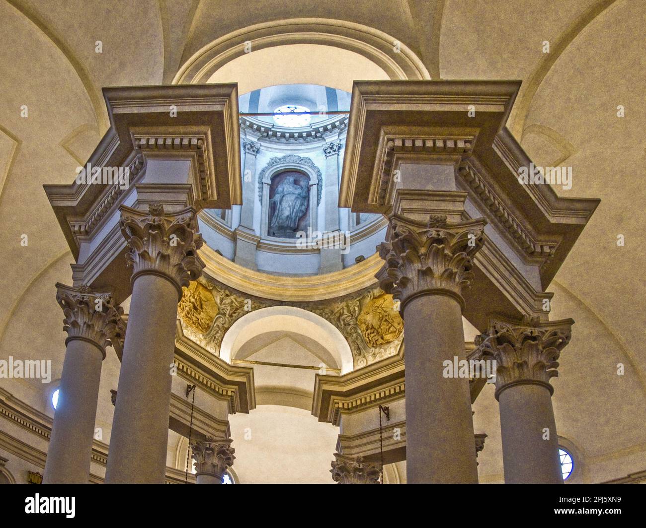 Torresino kirche -Fotos und -Bildmaterial in hoher Auflösung – Alamy