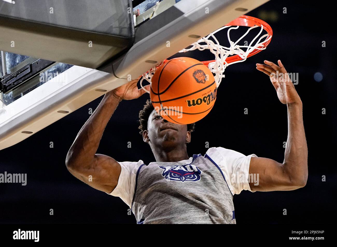 Florida Atlantic forward Isaiah Gaines practices for their Final Four ...