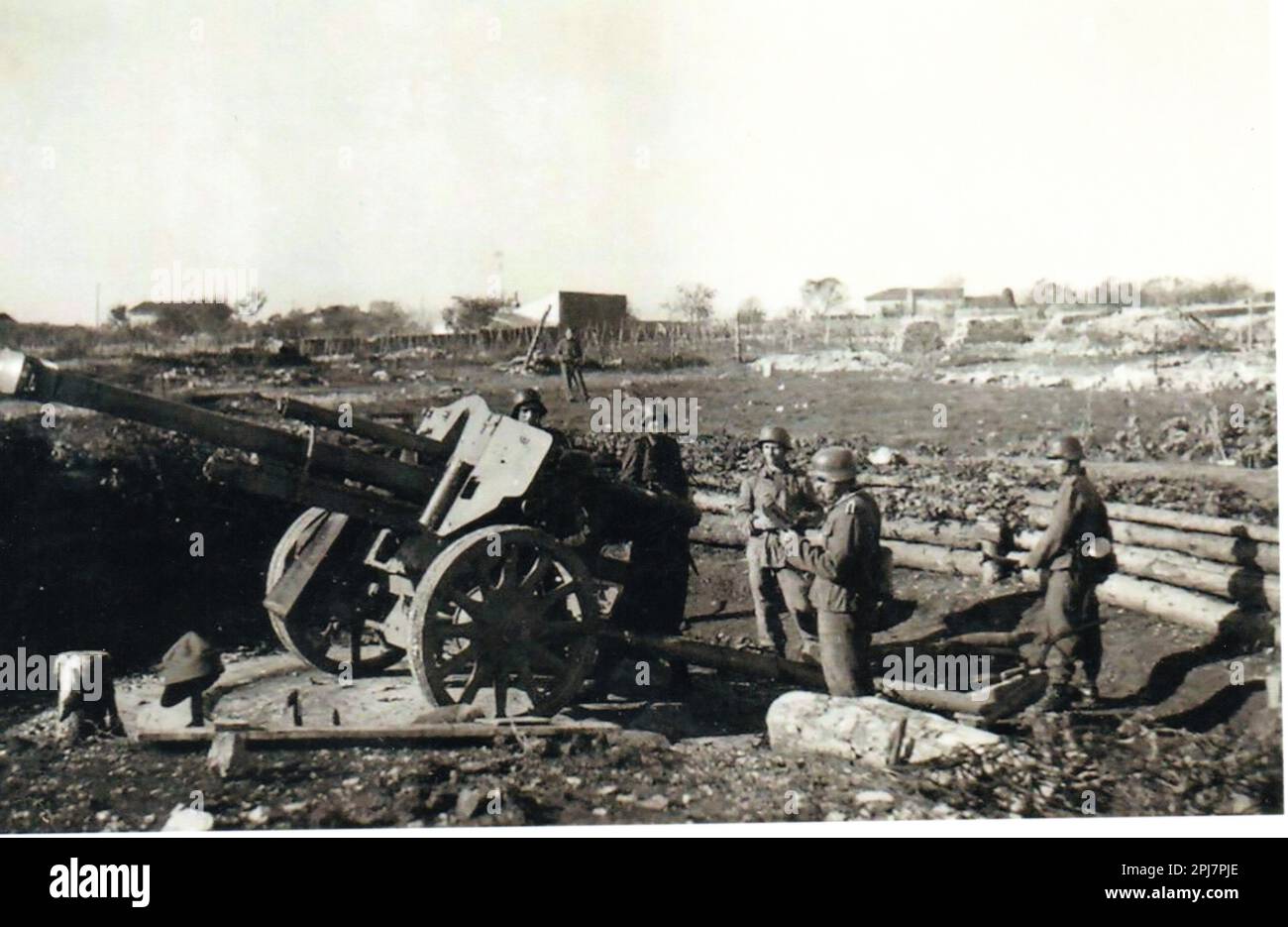 105 mm howitzer -Fotos und -Bildmaterial in hoher Auflösung – Alamy