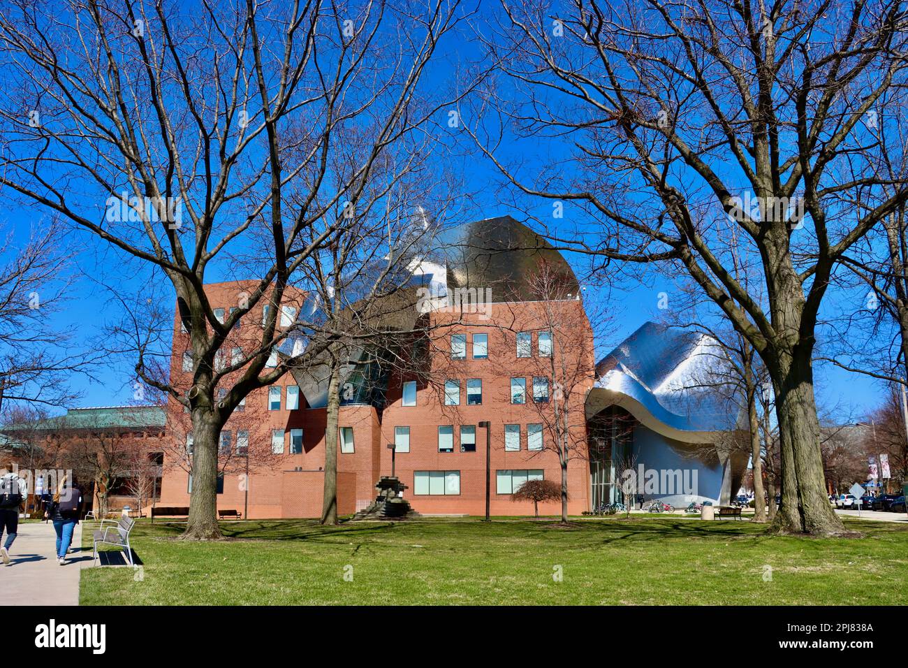 Peter b lewis building -Fotos und -Bildmaterial in hoher Auflösung – Alamy