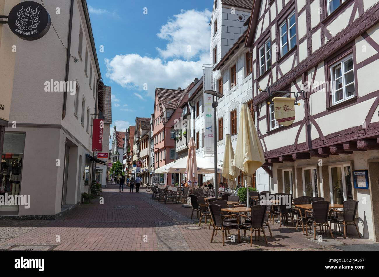 Historische Fachwerkhäuser, Wohngebäude, Cafés und Restaurants in der ...