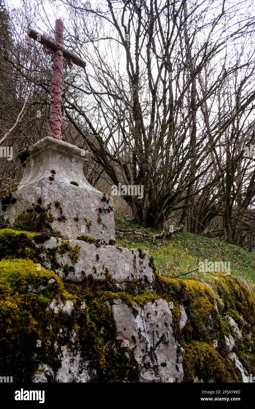 Chartreuse kette -Fotos und -Bildmaterial in hoher Auflösung – Alamy