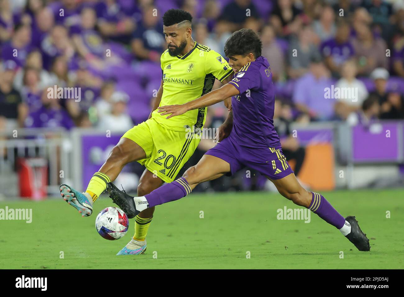 1. April 2023: Orlando City Forward RAMIRO ENRIQUE (7) tritt am 1 ...