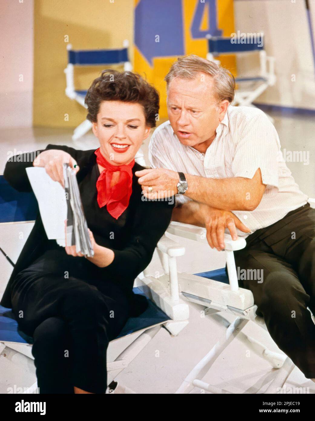 MICKEY ROONEY und Judy Garland in der Judy Garland Show (1963), unter ...