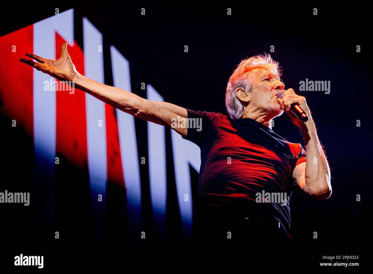 Roger waters abschiedstour -Fotos und -Bildmaterial in hoher Auflösung ...