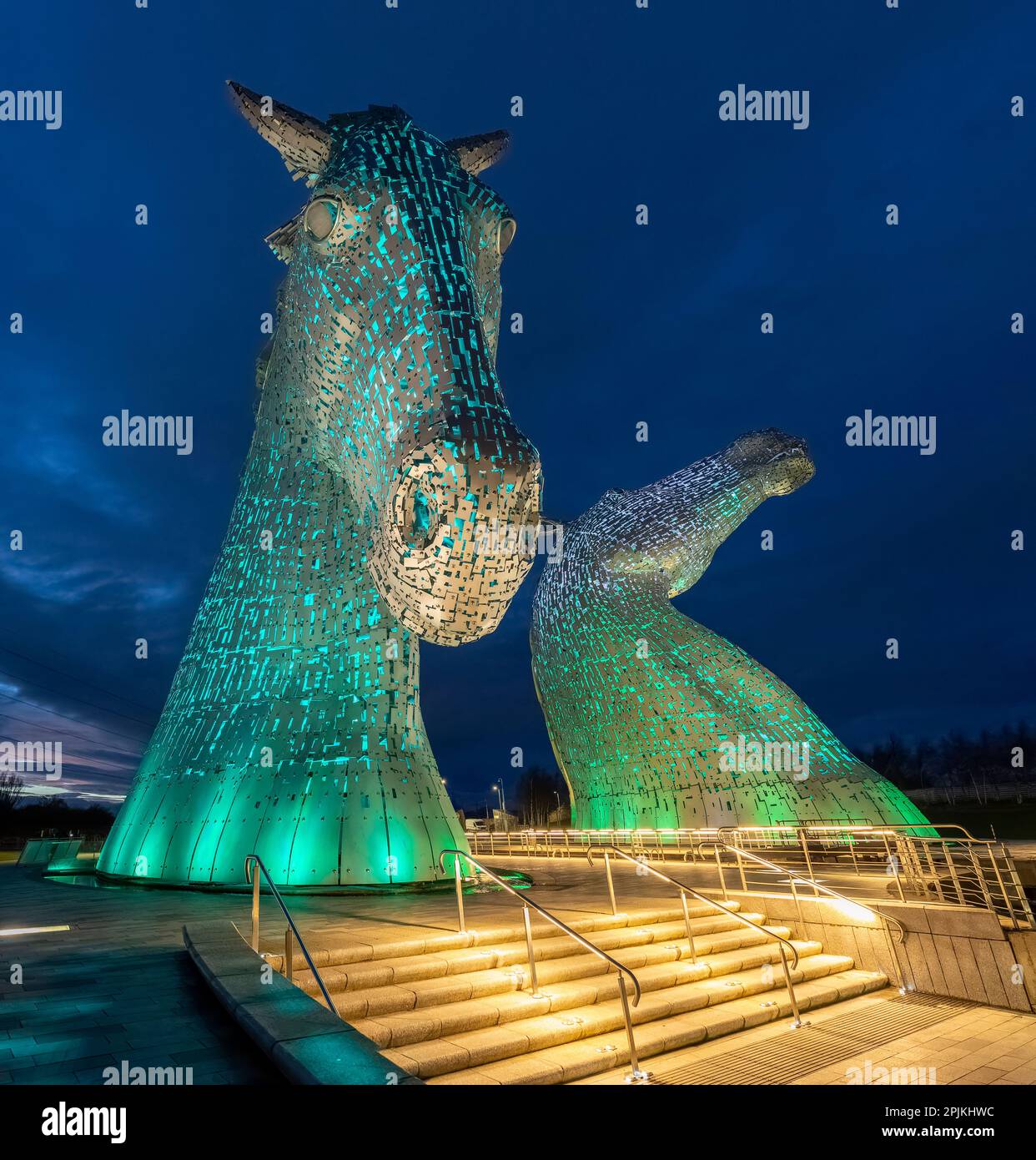 Die kelpies bei sonnenuntergang -Fotos und -Bildmaterial in hoher ...