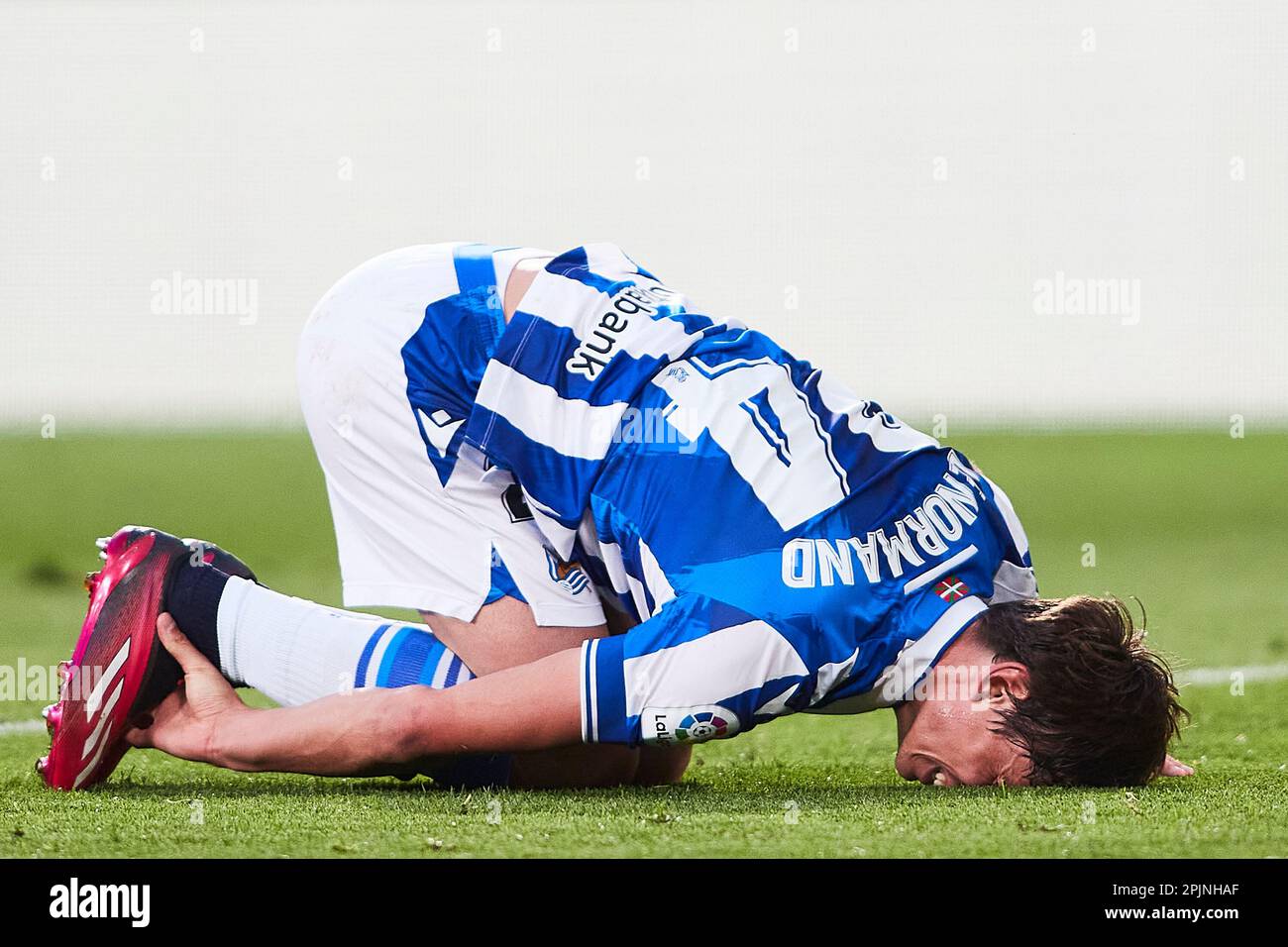 Robin Le Normand (Real Sociedad, Nr. 24) sieht beim LaLiga Santander ...