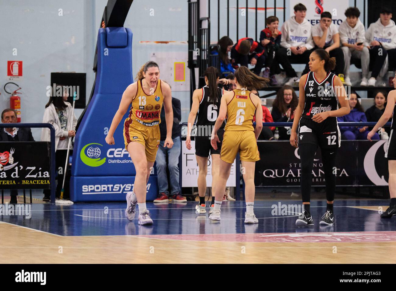 Lorela cubaj -Fotos und -Bildmaterial in hoher Auflösung – Alamy