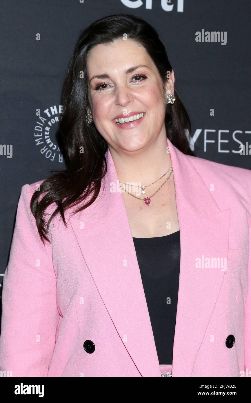 LOS ANGELES - APR 3: Melanie Lynskey beim PaleyFest 2023 ...