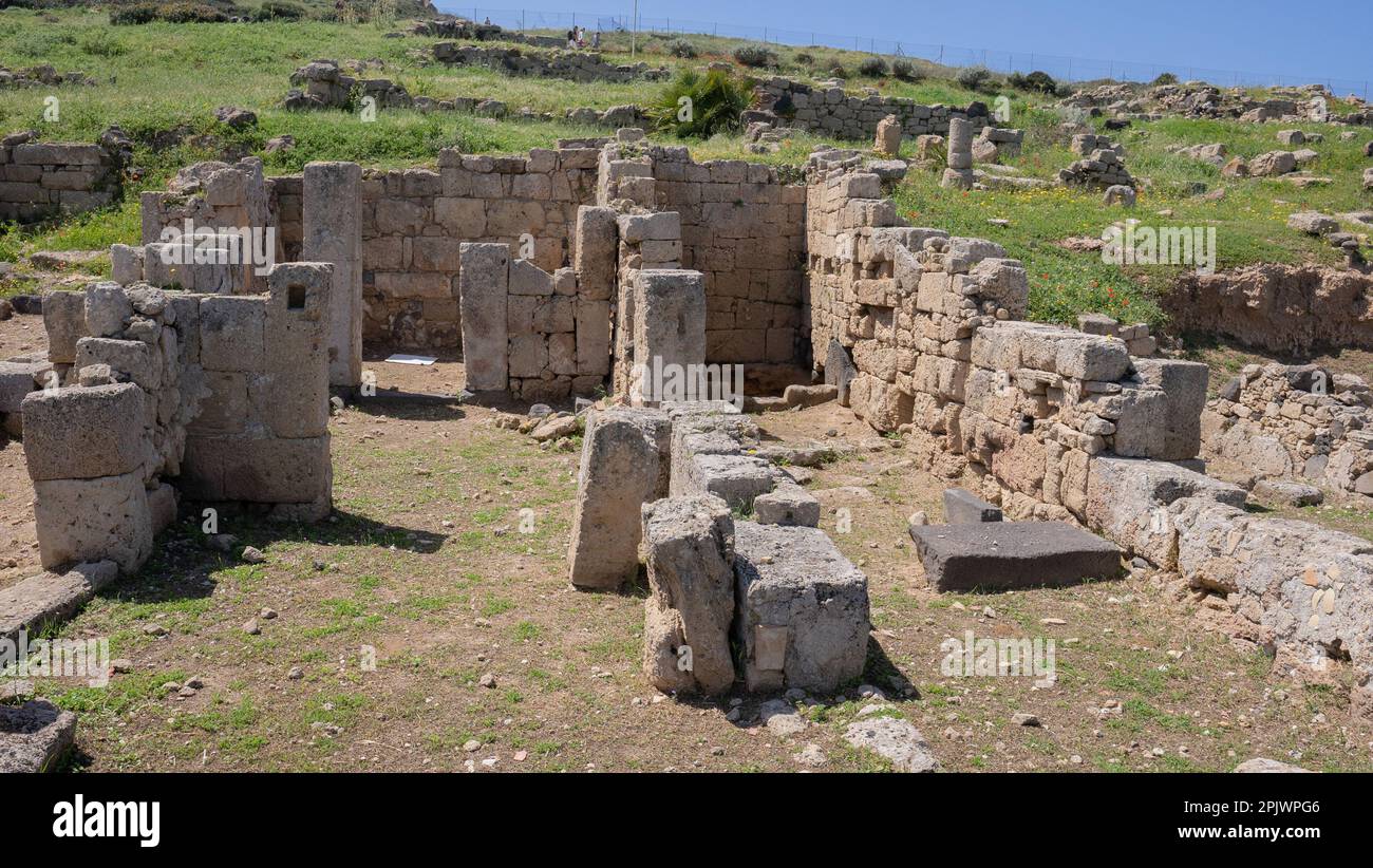 Ruinen von Tharros, einer alten phönizischen Stadt auf der Halbinsel ...