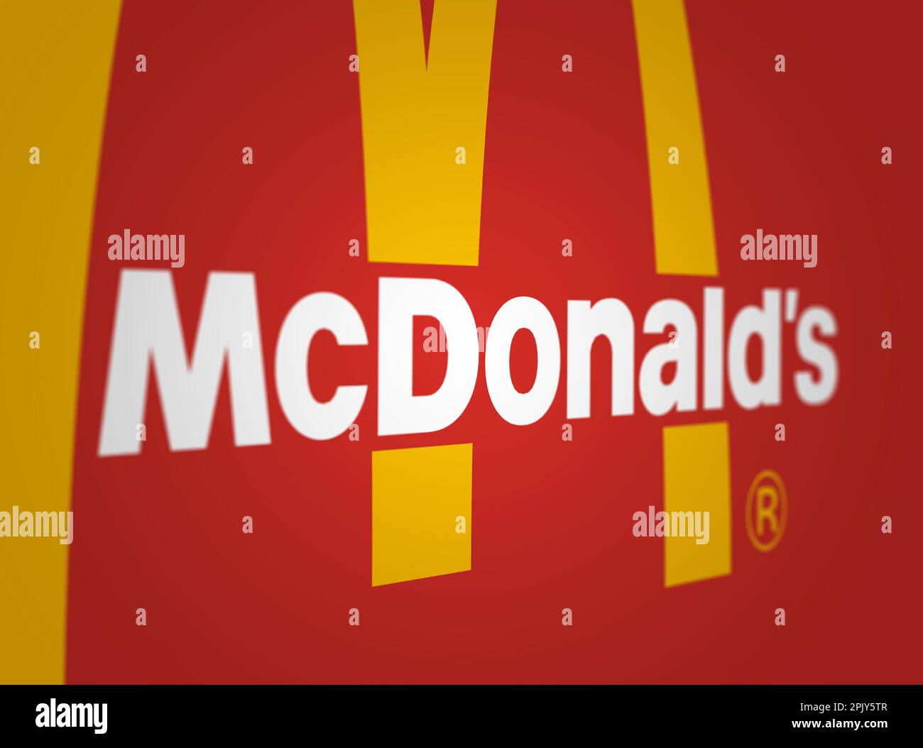 New York, USA, März 2023: MC Donalds Logo auf grünem Hintergrund ...