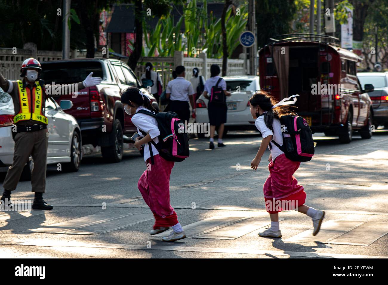 Sicher laufen -Fotos und -Bildmaterial in hoher Auflösung – Alamy
