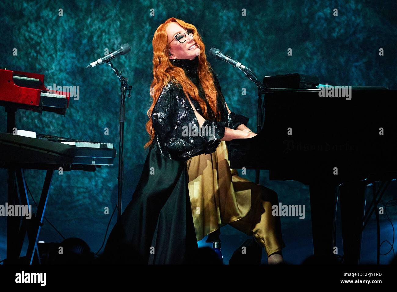 Tori amos bassist -Fotos und -Bildmaterial in hoher Auflösung – Alamy