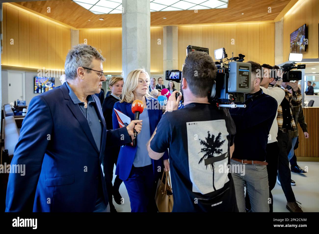 DEN HAAG - Niederlande, Sigrid Kaag, Finanzminister, kommt zur ...