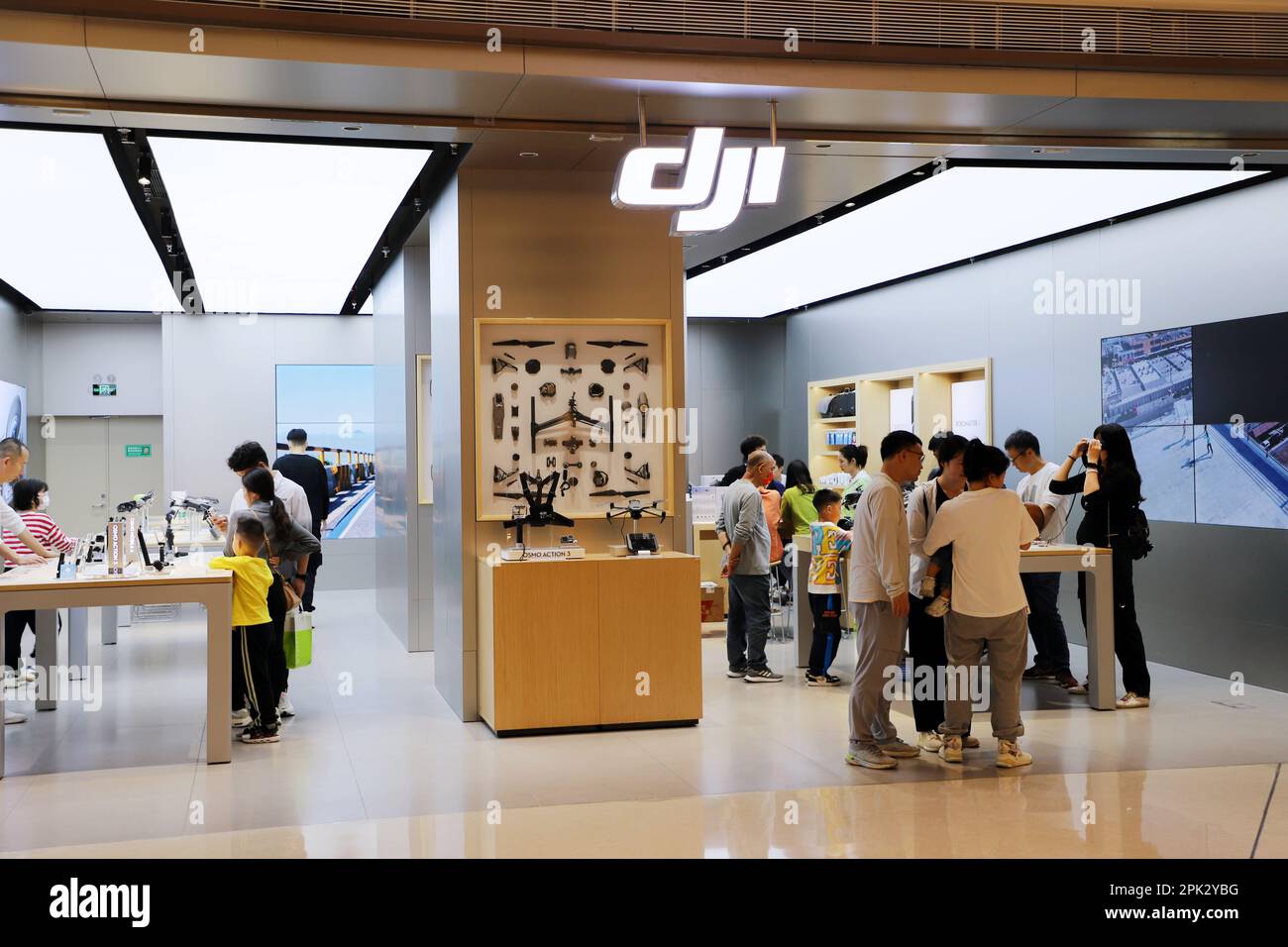 Drone in store store