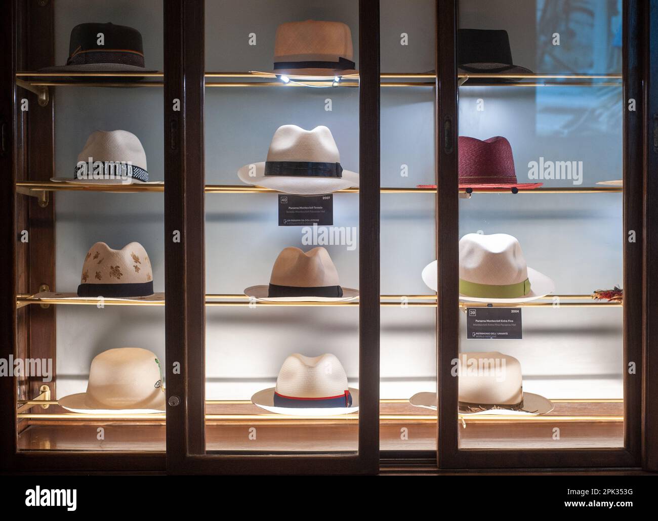Erleben Sie die kulturelle Bedeutung der Borsalino-Hüte in der ...
