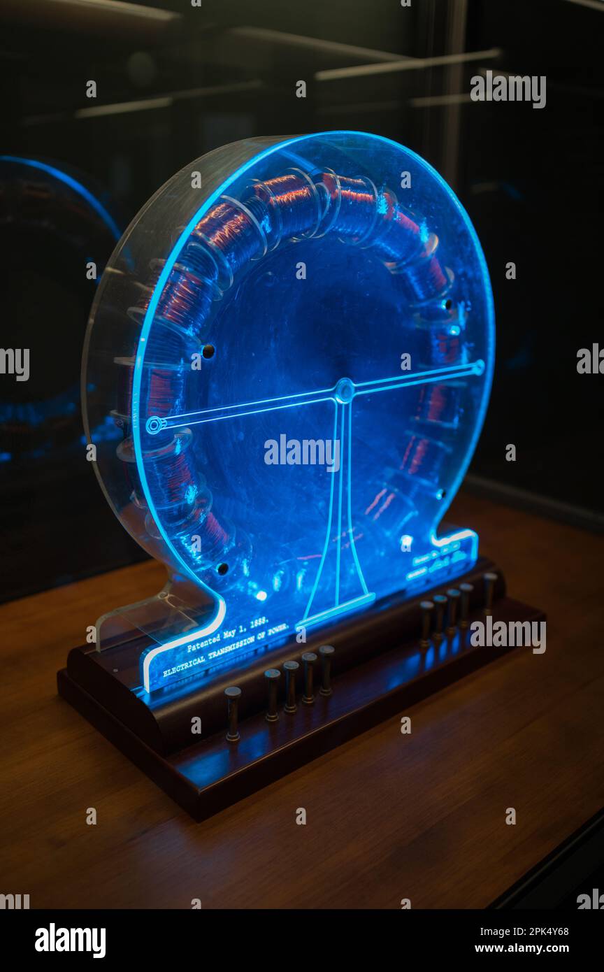 Tesla magnetischer Induktionsmotor mit scheibenförmigem Rotor ...