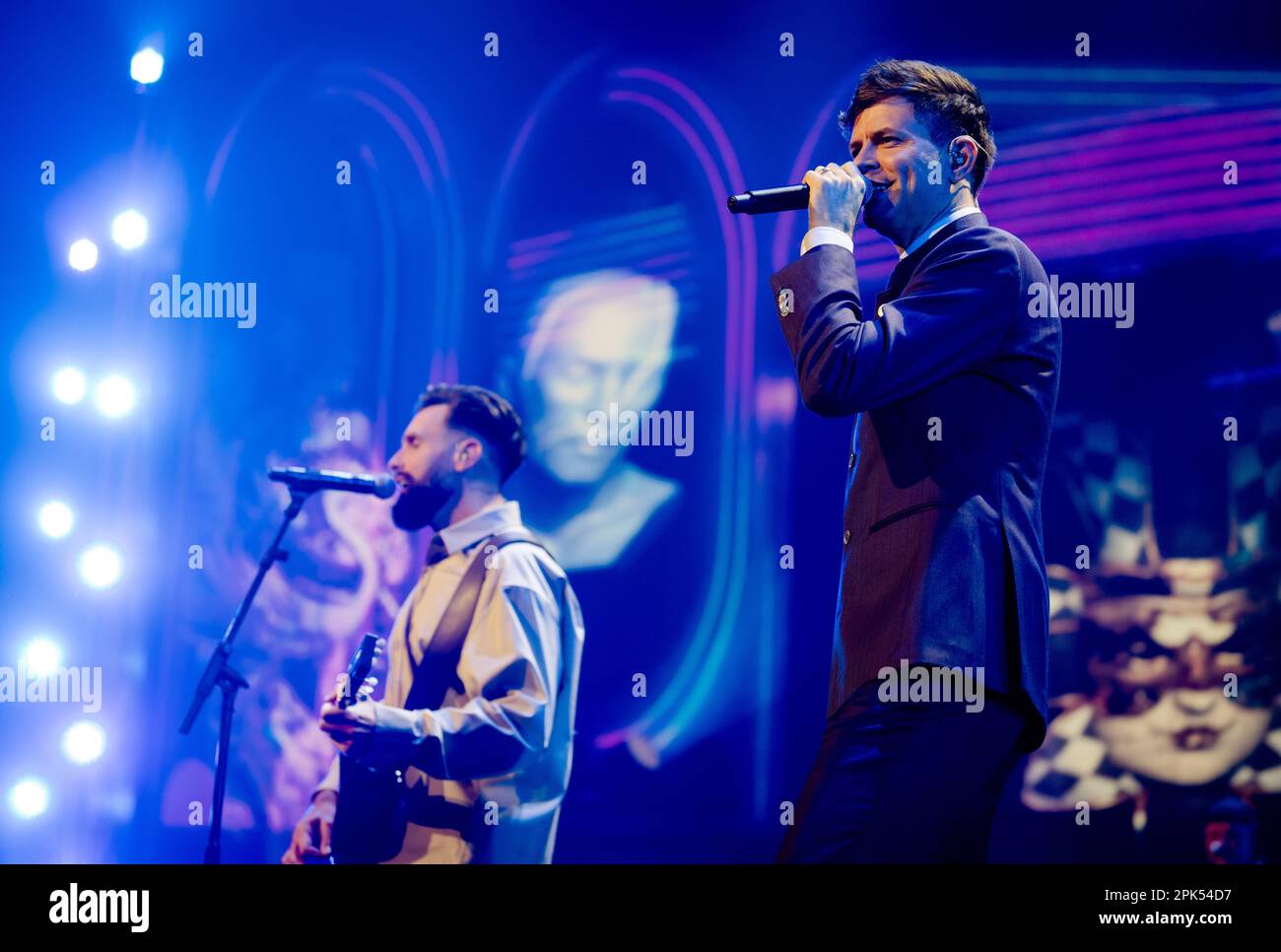 ROTTERDAM - die Sänger Nick & Simon während ihres ersten ...