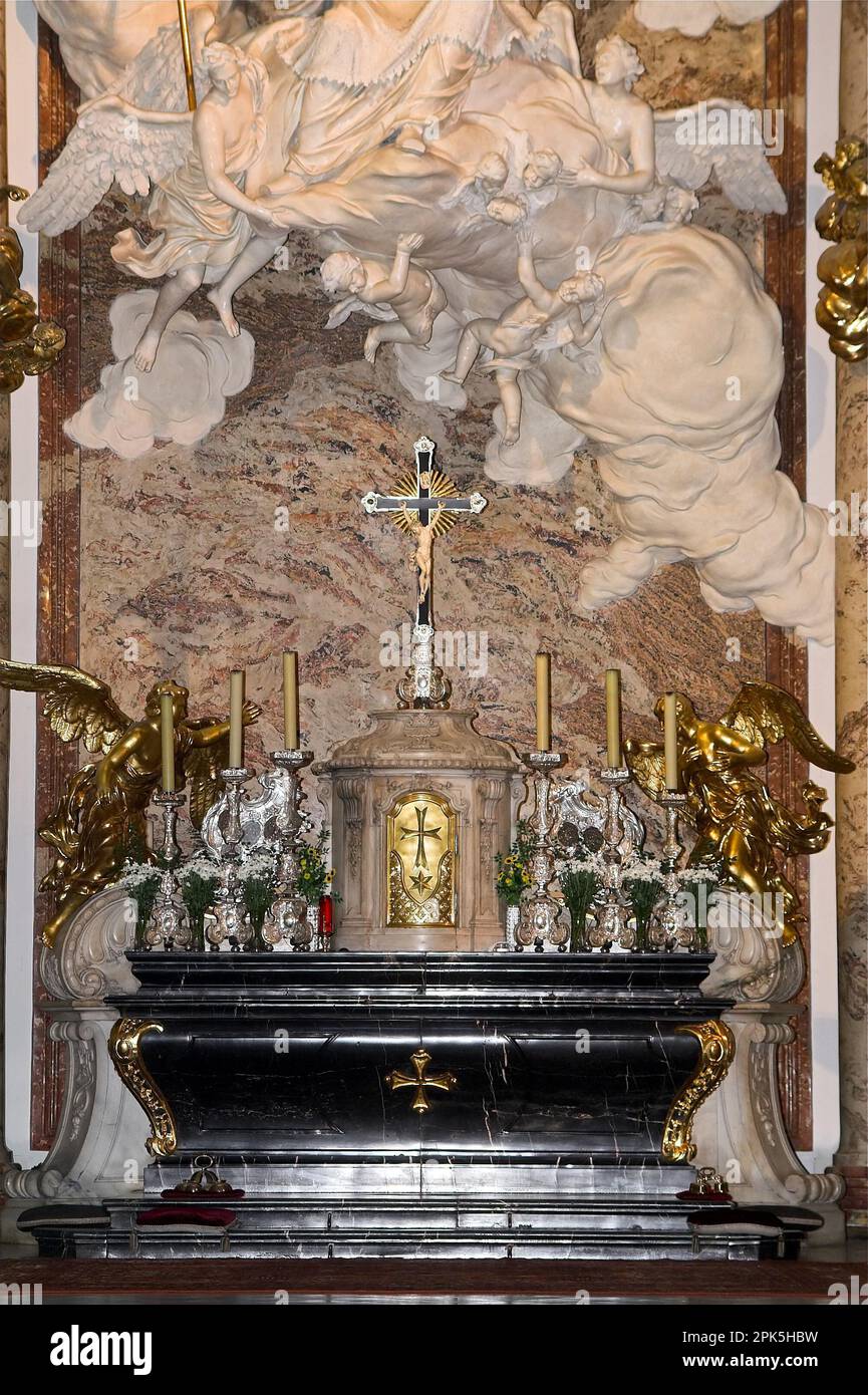 Christlicher tempelinnenraum -Fotos und -Bildmaterial in hoher Auflösung – Alamy