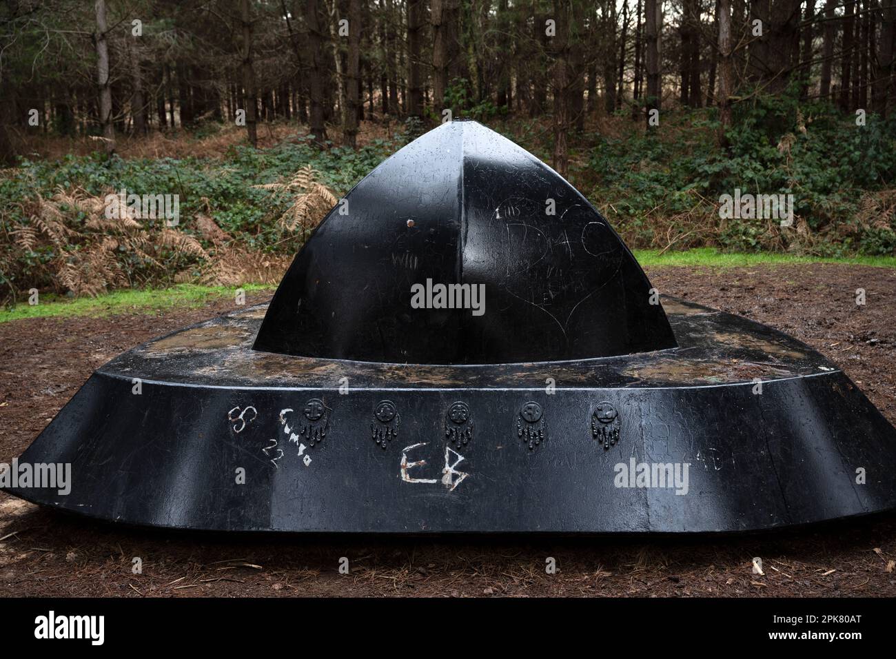 Eine Nachbildung eines UFO, von dem man annimmt, dass es im Rendelsham ...