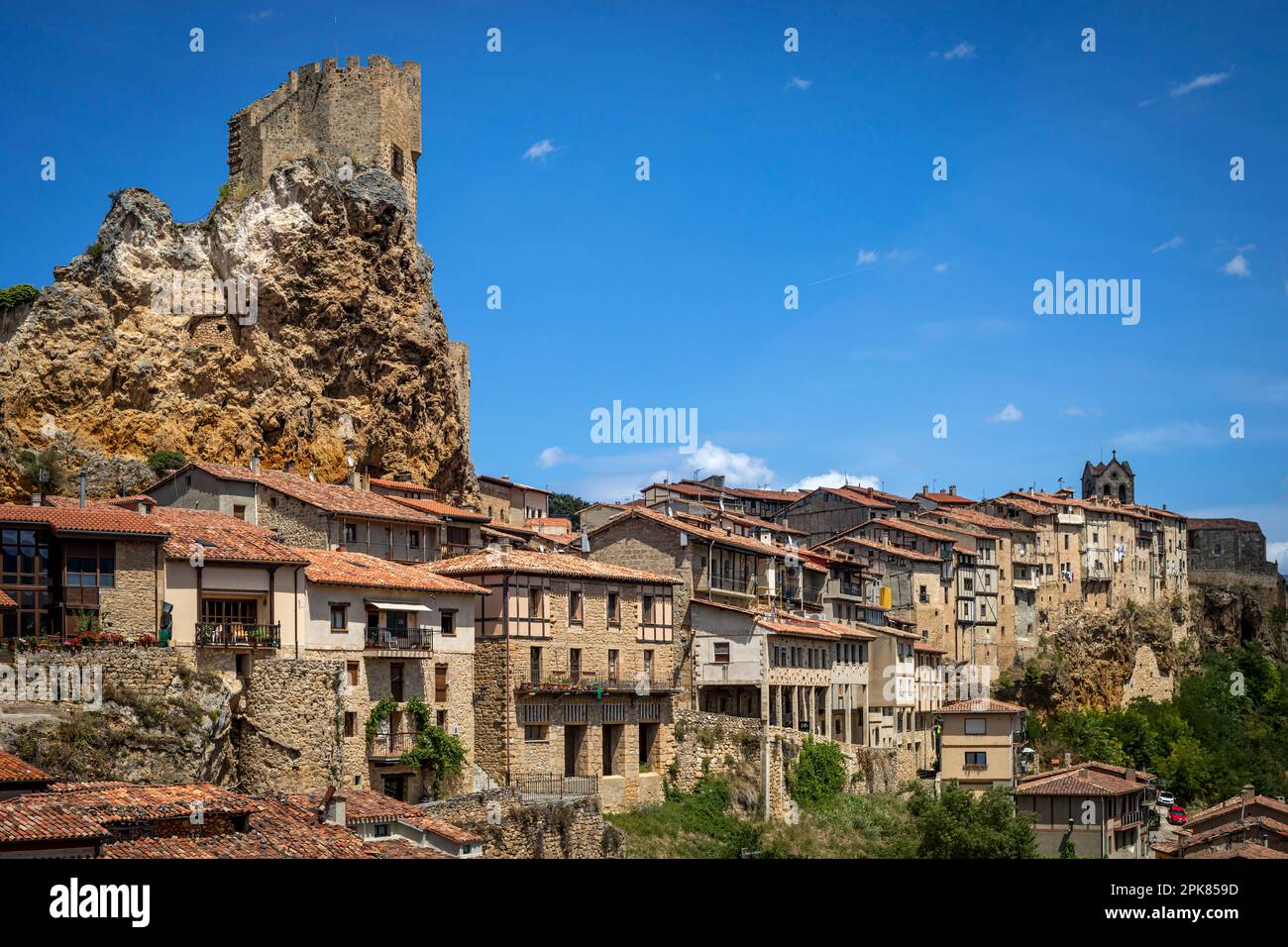 Burg von frias -Fotos und -Bildmaterial in hoher Auflösung – Alamy