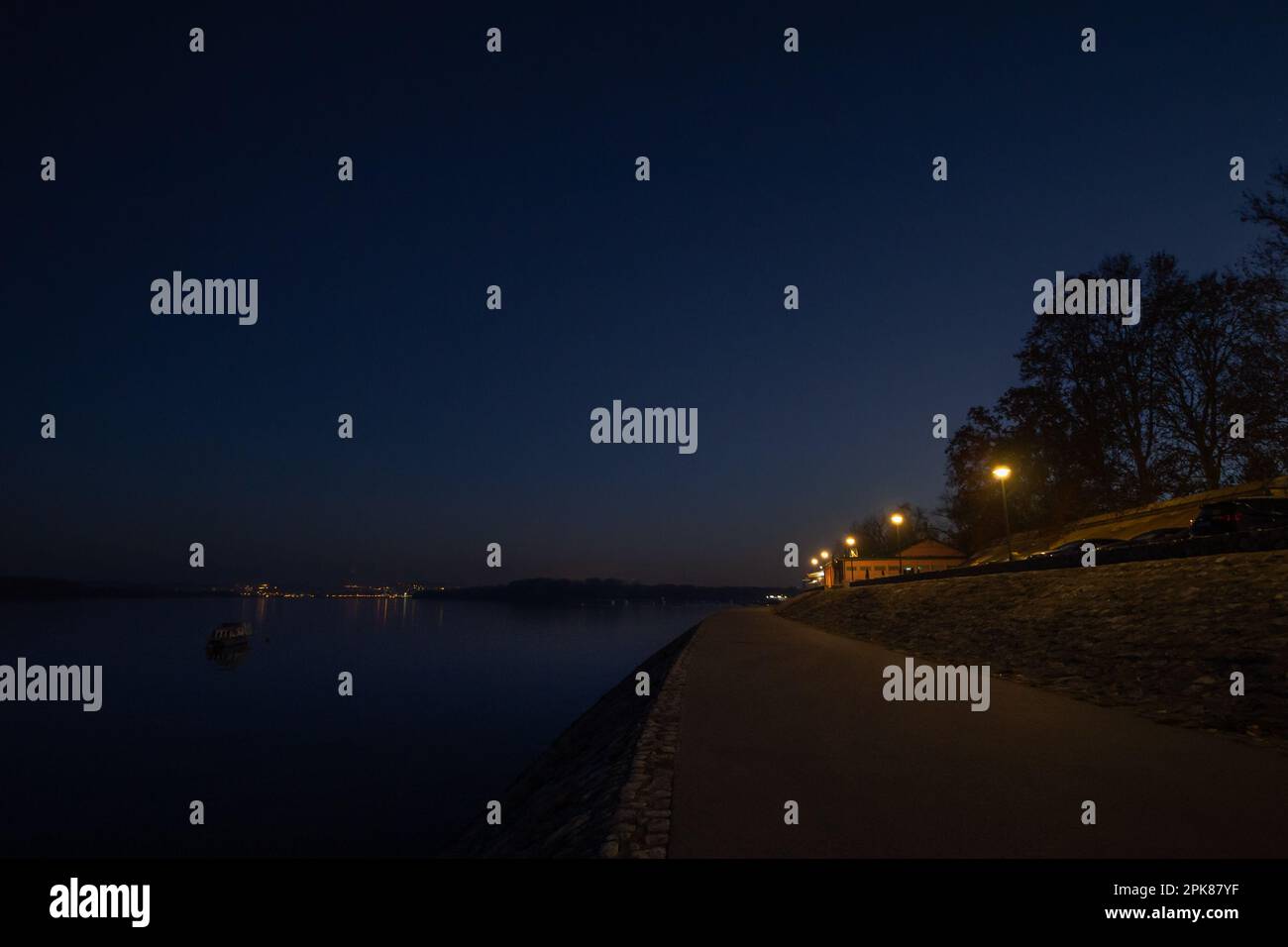 Bild eines Panoramas von Zemunski kej in Zemun, belgrad, Serbien. Zemun ...