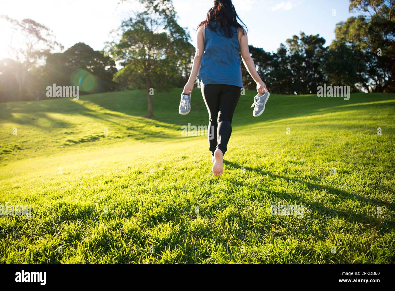 Barefoot sports shoes -Fotos und -Bildmaterial in hoher Auflösung – Alamy