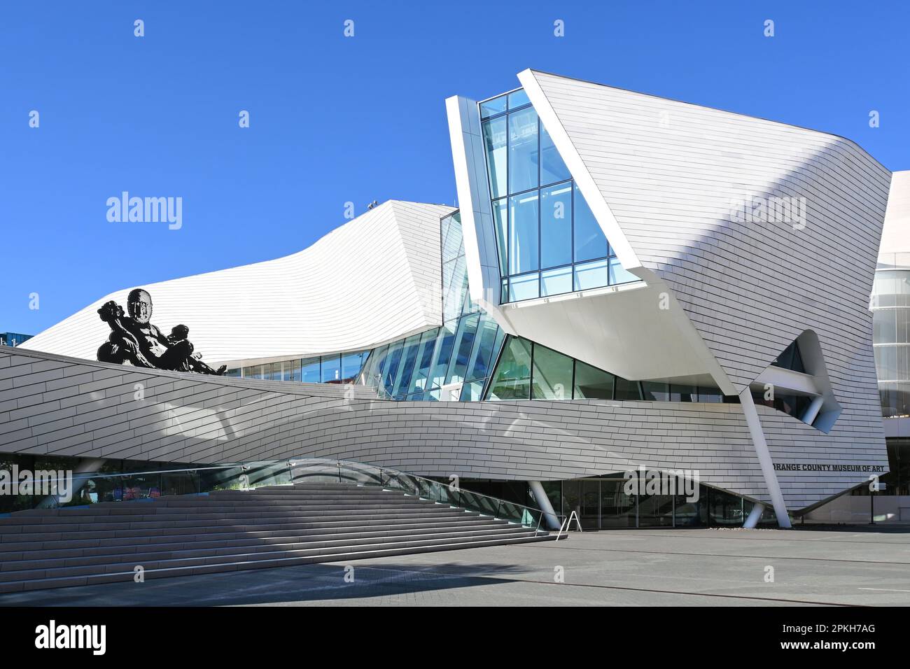 COSTA MESA, KALIFORNIEN - 3. April 2023: Das Orange County Museum of ...