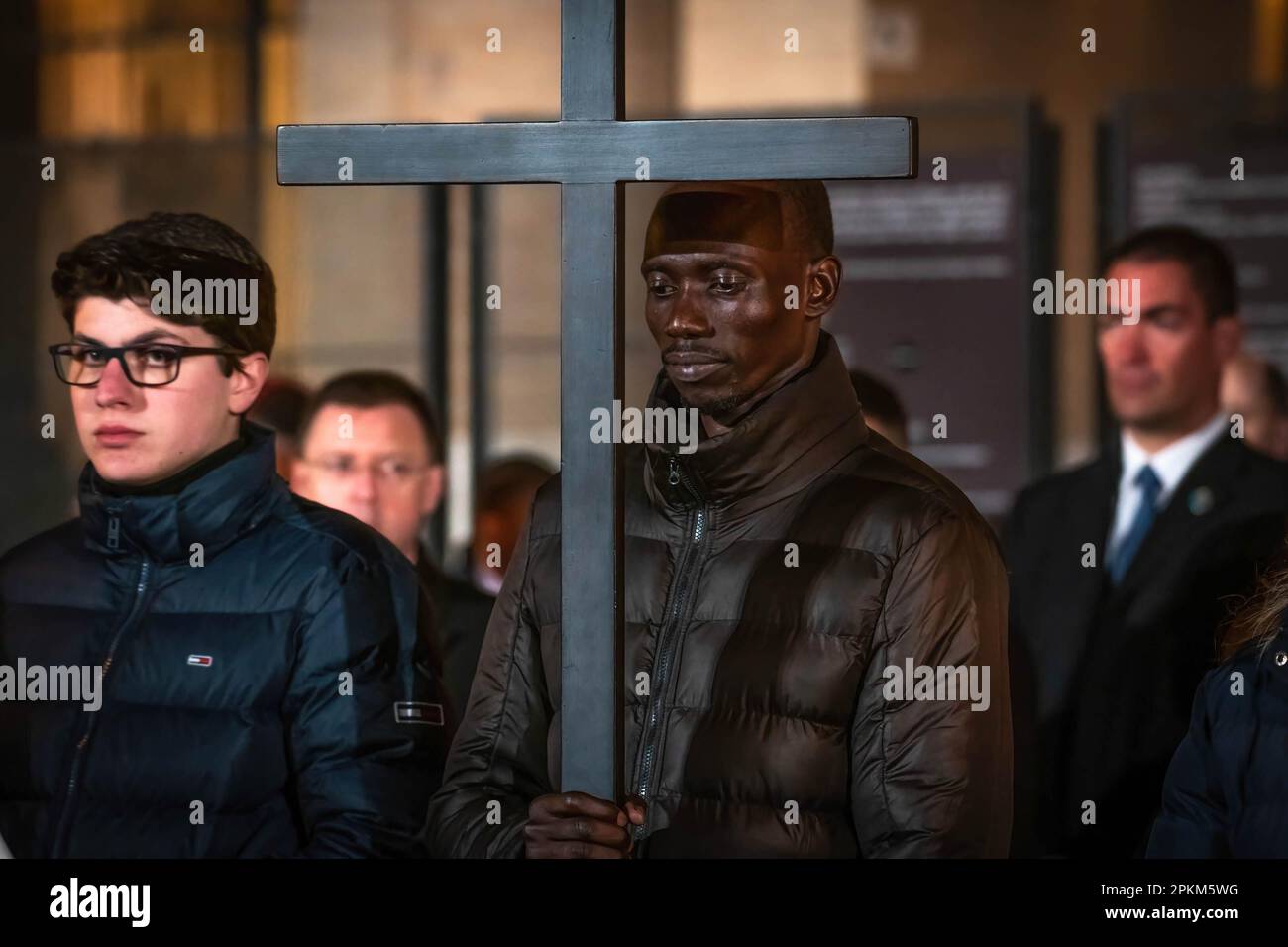 Jesus kreuzigung afrika -Fotos und -Bildmaterial in hoher Auflösung – Alamy