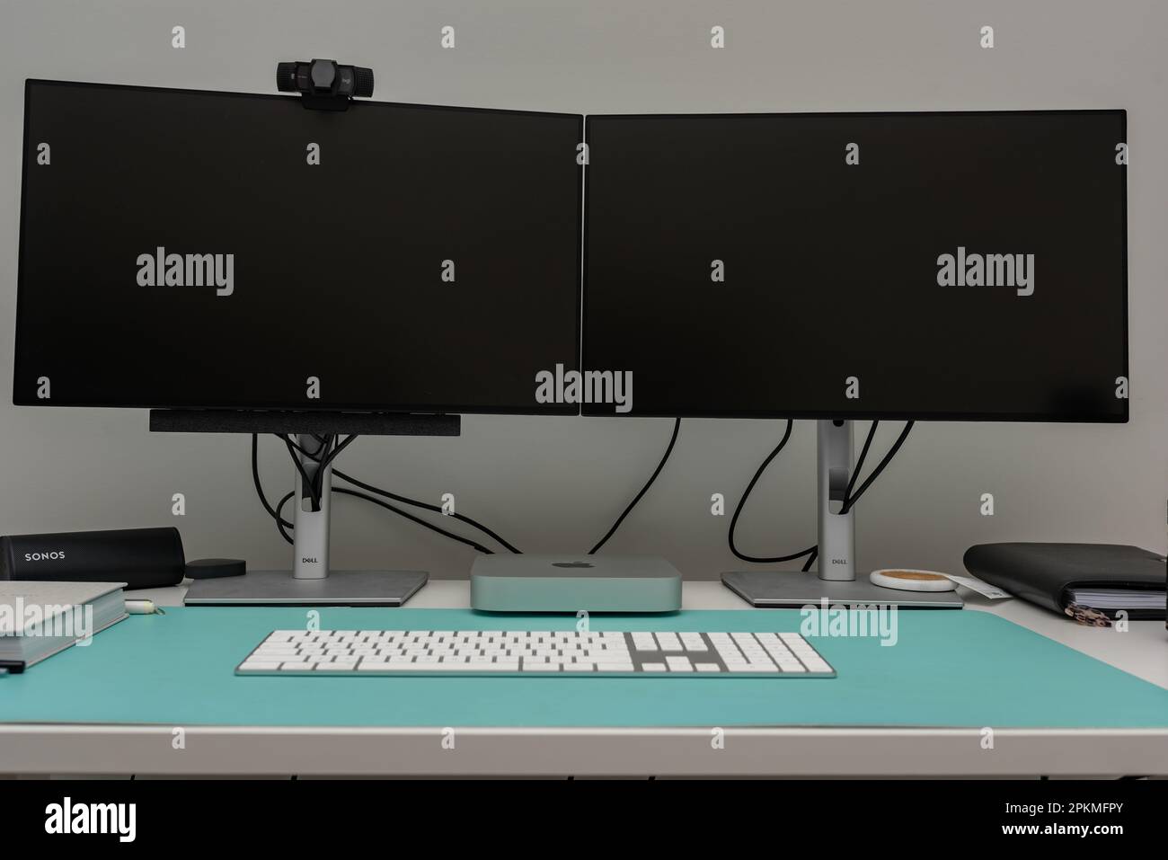 Desk set -Fotos und -Bildmaterial in hoher Auflösung – Alamy