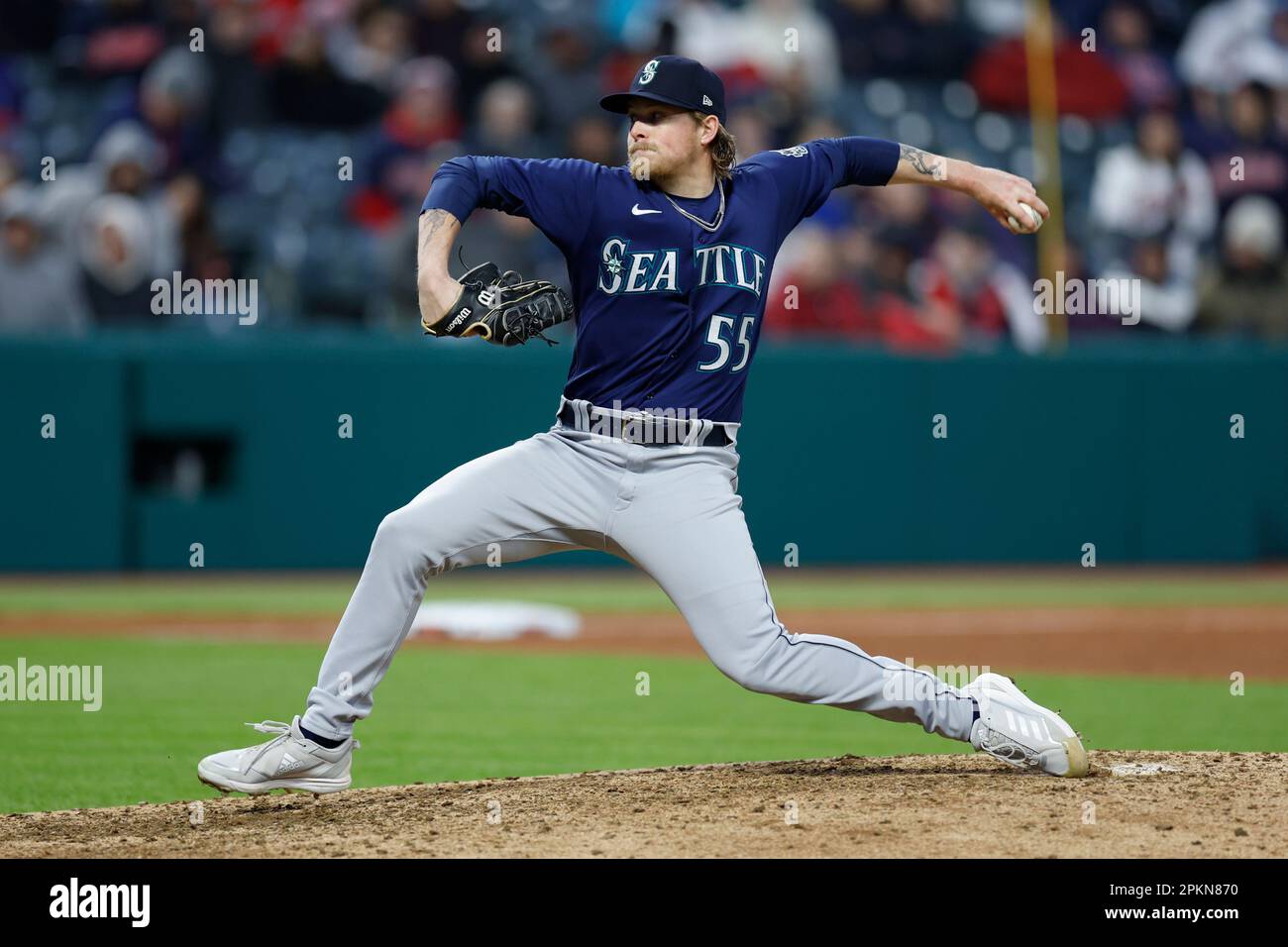 Seattle Mariners relief pitcher Gabe Speier delivers against the ...