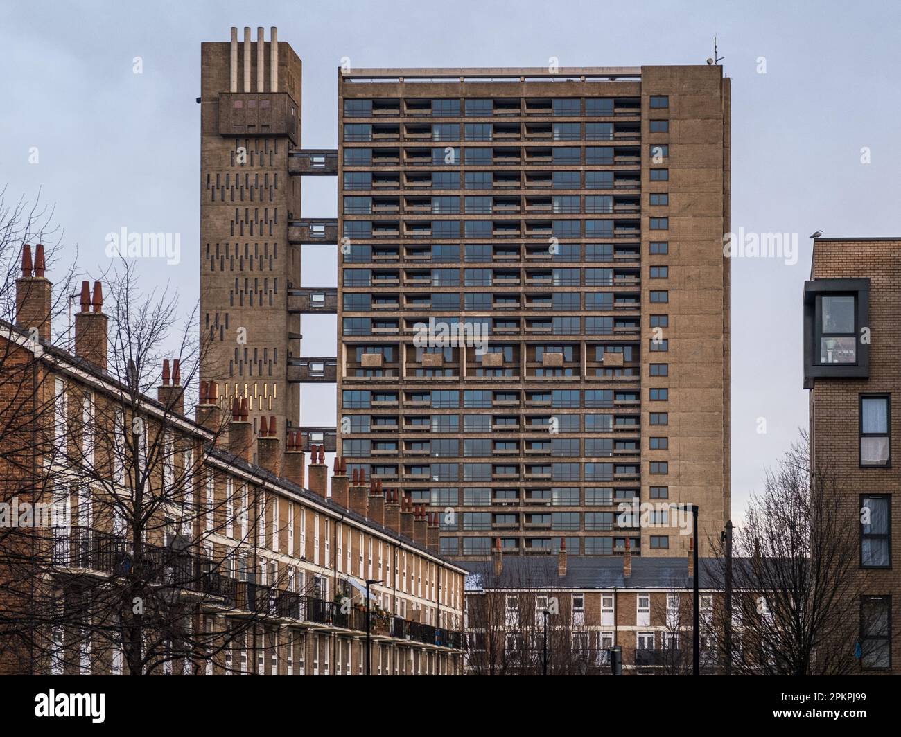 Balfron tower sanierung -Fotos und -Bildmaterial in hoher Auflösung – Alamy