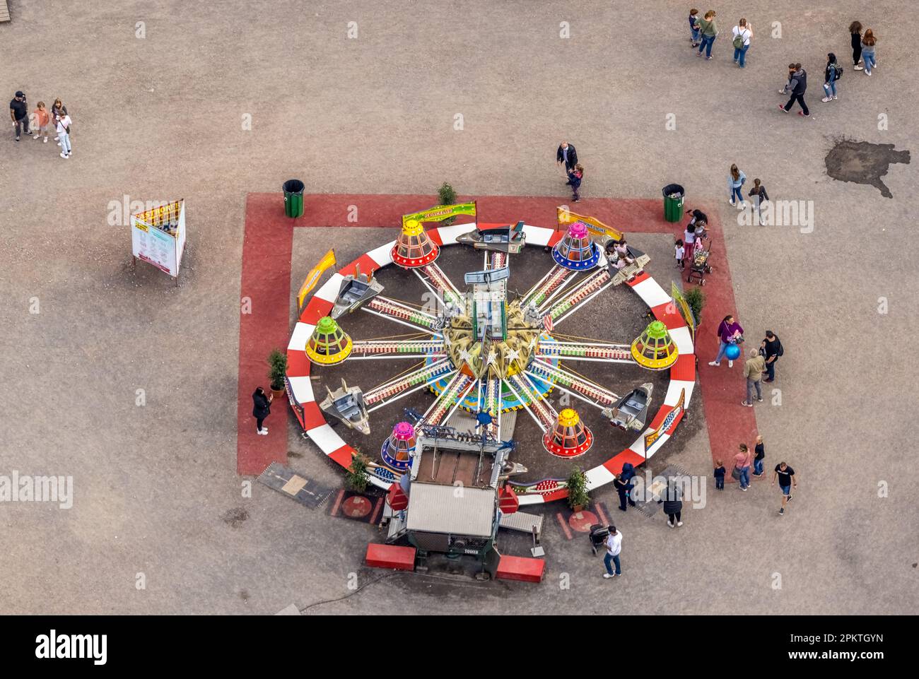 Blick aus der Vogelperspektive, Hammer Funfair Park auf dem Platz vor ...