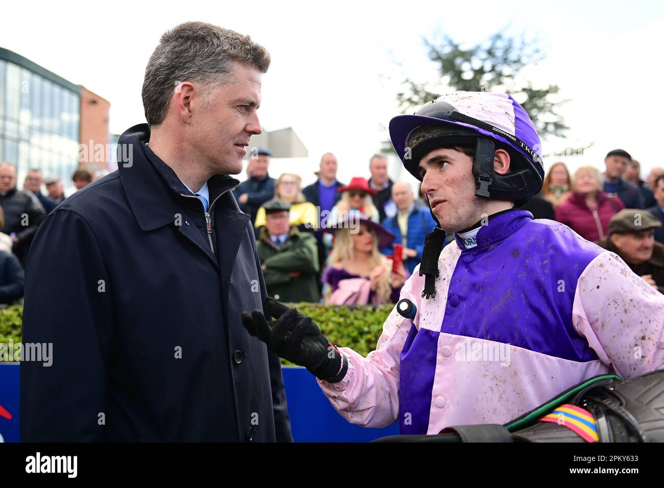 Jockey Darragh O'Keeffe und Trainer Andrew McNamara gewannen nach ...