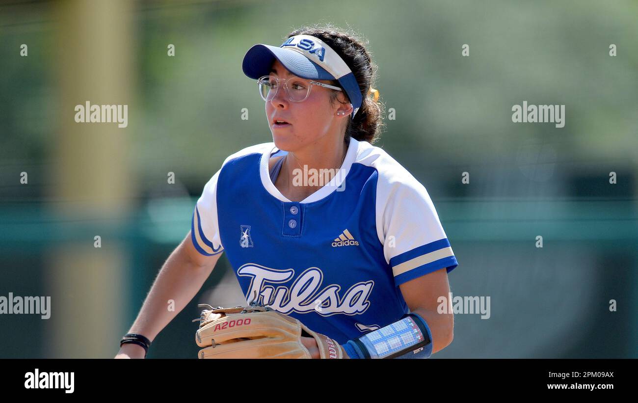 University of Tulsa second baseman Abby Jones (2) sprints to cover ...