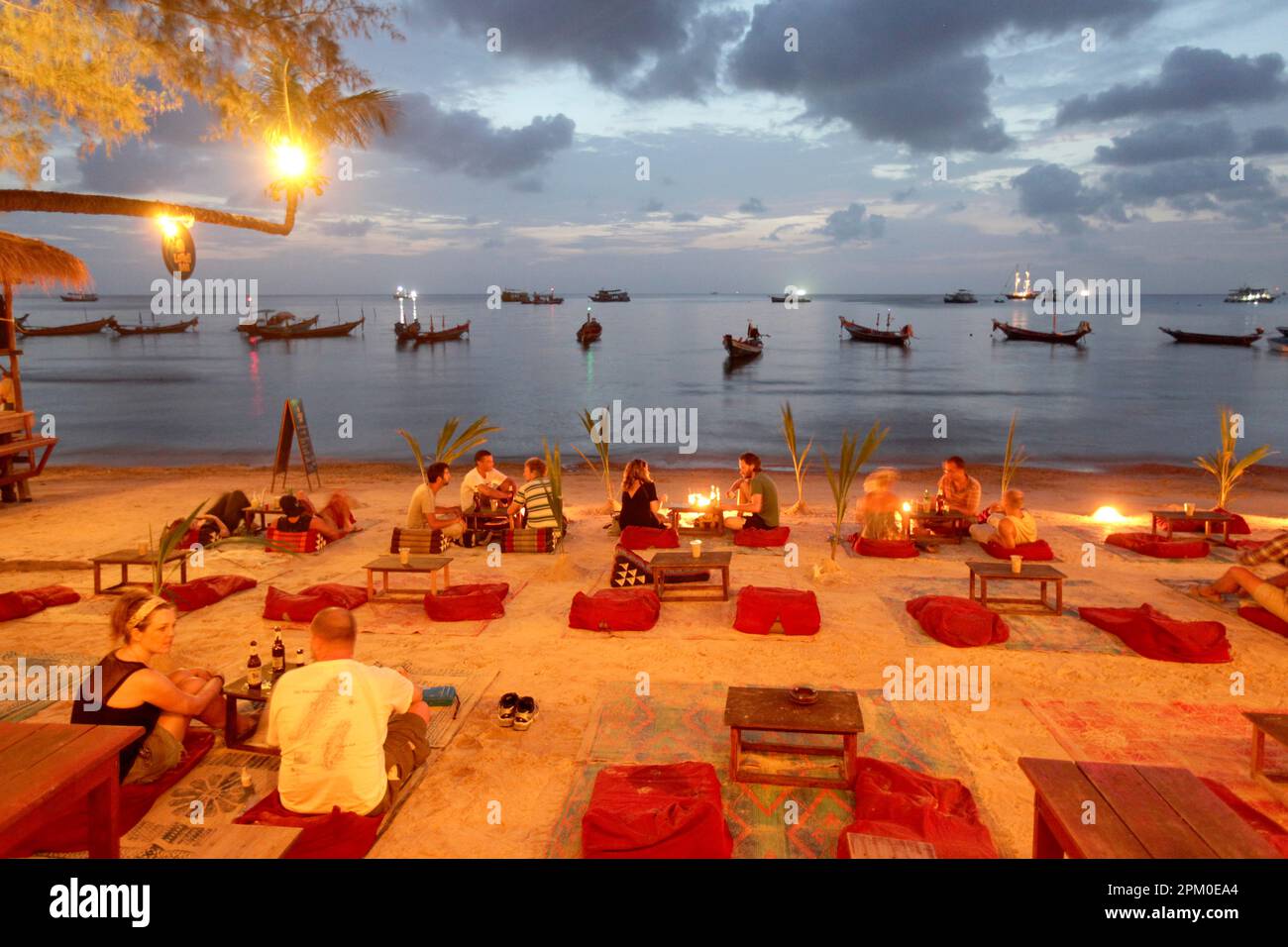 Restaurant und Bar am Sairee Beach in der Stadt Sairee Village auf der ...