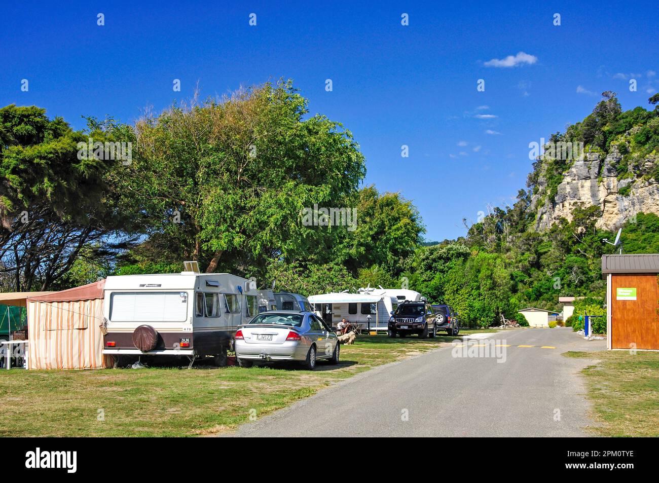 Top 10 Holiday Park-Campingplatz, Pohara Beach, Pohara, Golden Bay ...
