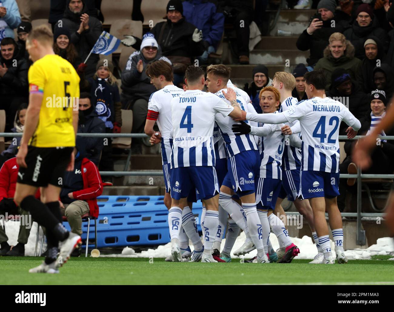 Helsinki, Finnland. 5. April 2023. Atomu Tanaka feiert Tor für HJK, 5 ...