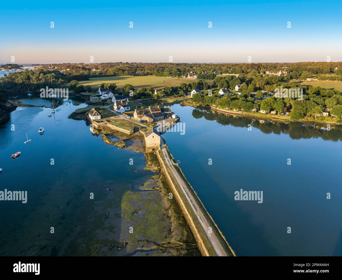 Frankreich, Morbihan, Golf von Morbihan, Carnac, der Deich des Moulin ...