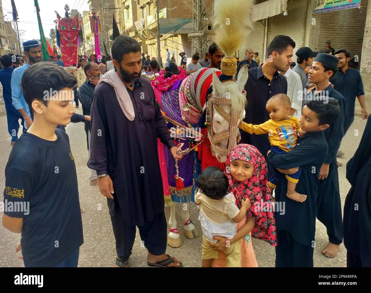 Schiitische Moslems halten Trauerprozession im Zusammenhang mit Youm-e ...