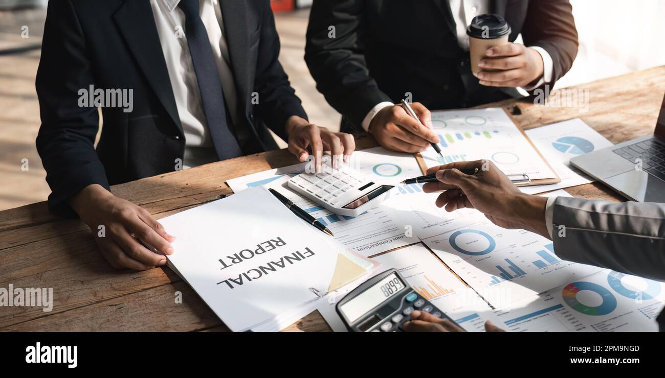 Besprechung des Business-Teams zur Besprechung von Formalitäten und zur ...