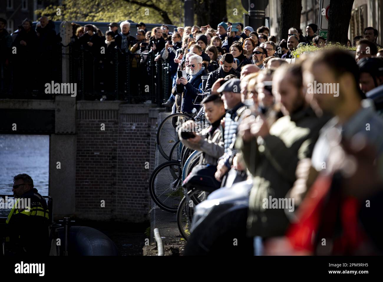 AMSTERDAM - 12/04/2023, der französische Präsident Emmanuel Macron und ...