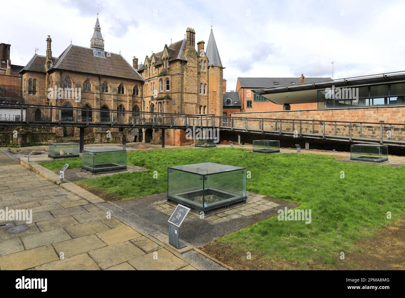 St marys priorat coventry -Fotos und -Bildmaterial in hoher Auflösung ...