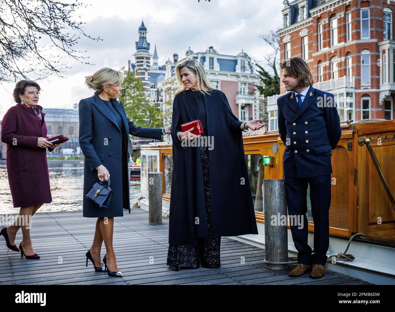 AMSTERDAM - Königin Maxima und Brigitte Macron essen zusammen mit ...