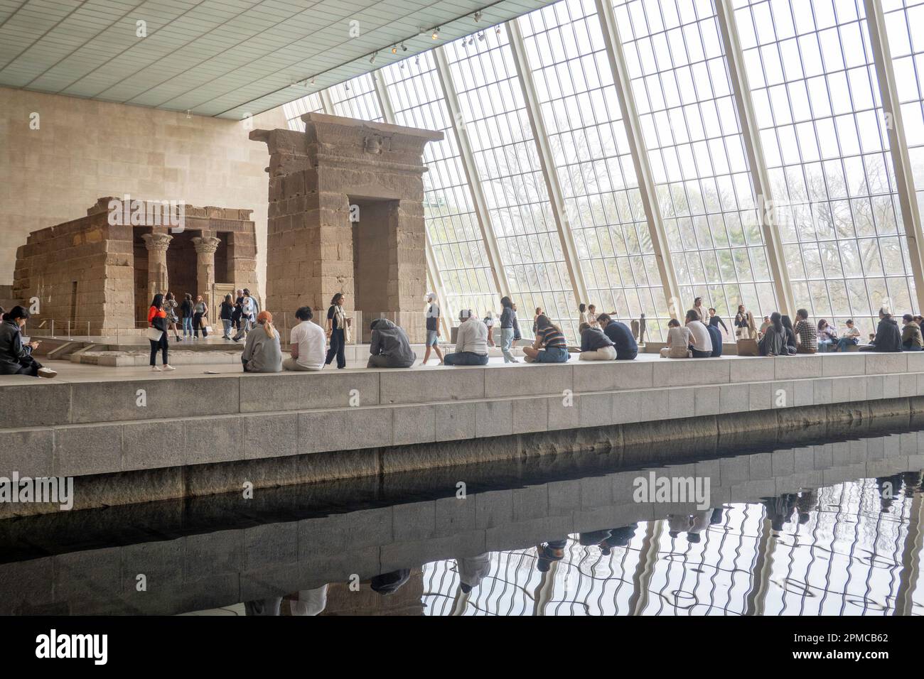 Der Tempel Von Dendur Im Ägyptischen Flügel Ist Sehr Beliebt Im
