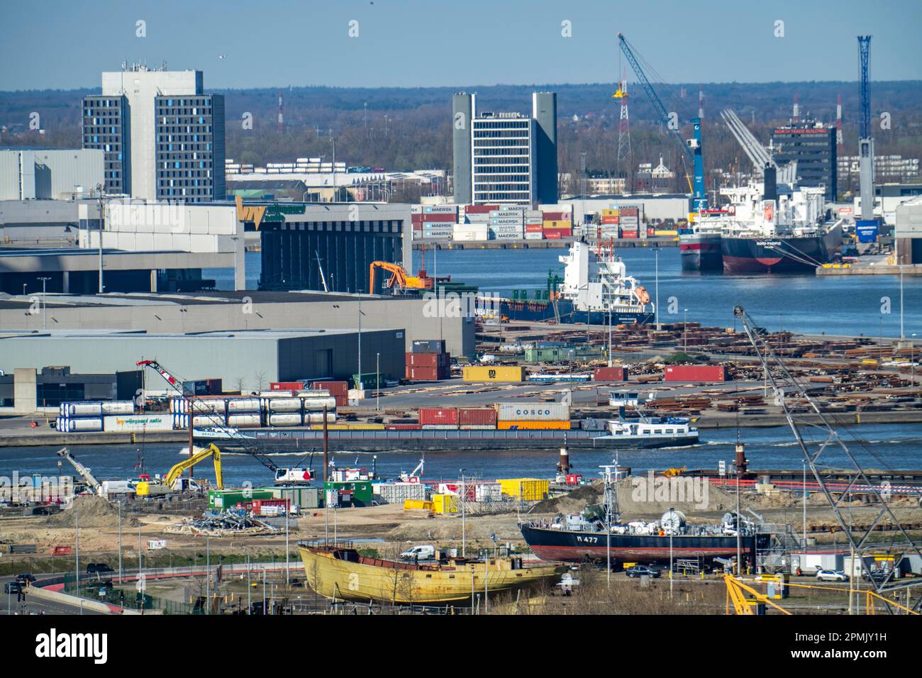 Seaport largest city -Fotos und -Bildmaterial in hoher Auflösung – Alamy