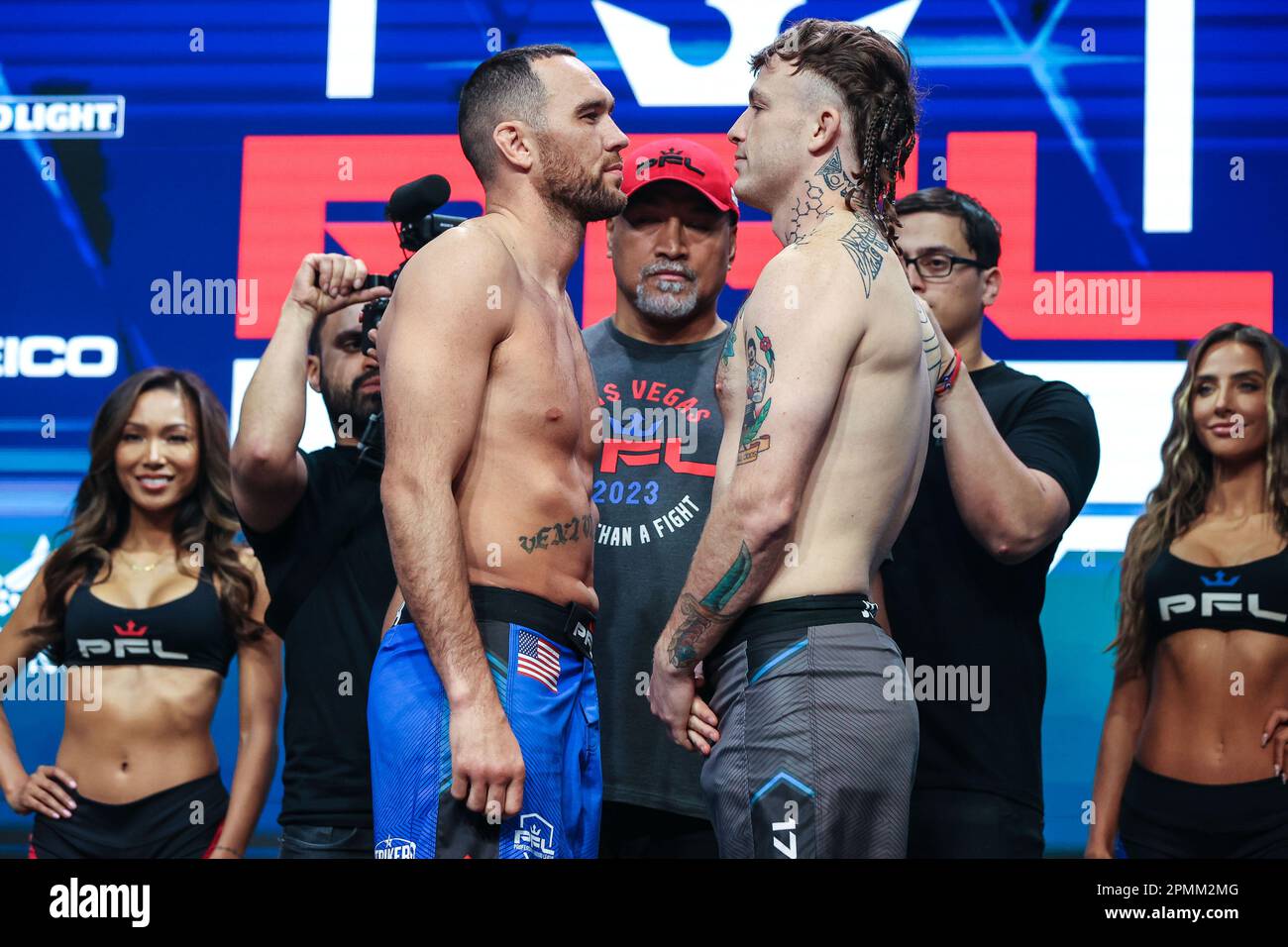 Mma gesicht aus -Fotos und -Bildmaterial in hoher Auflösung – Alamy