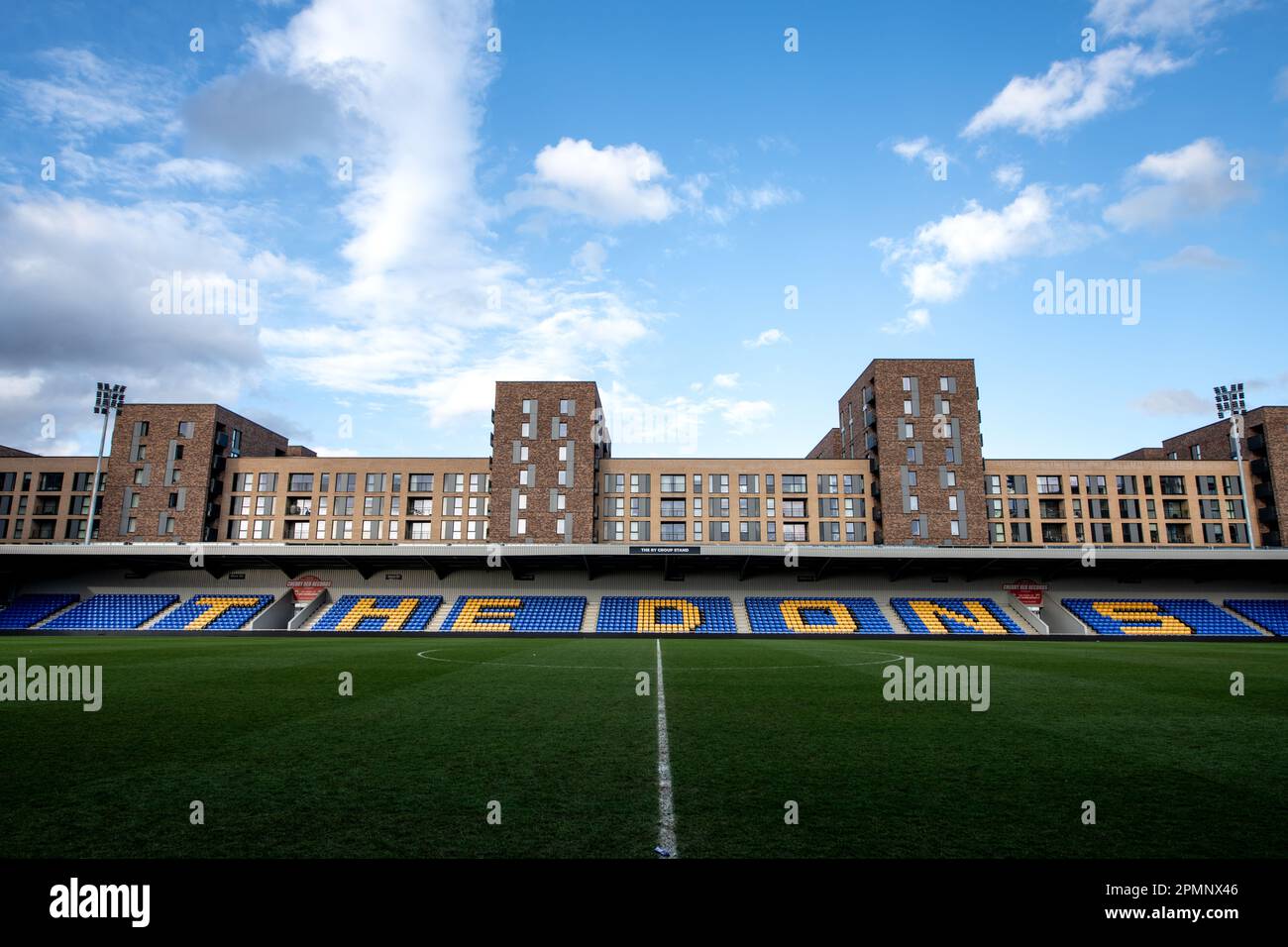 Afc wimbledon stadion -Fotos und -Bildmaterial in hoher Auflösung – Alamy