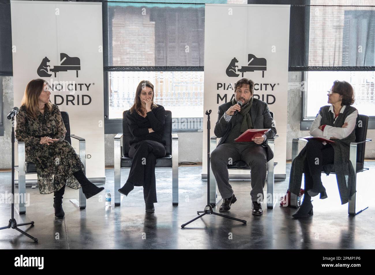 Festivalleiterin carmelo di gennero -Fotos und -Bildmaterial in hoher ...